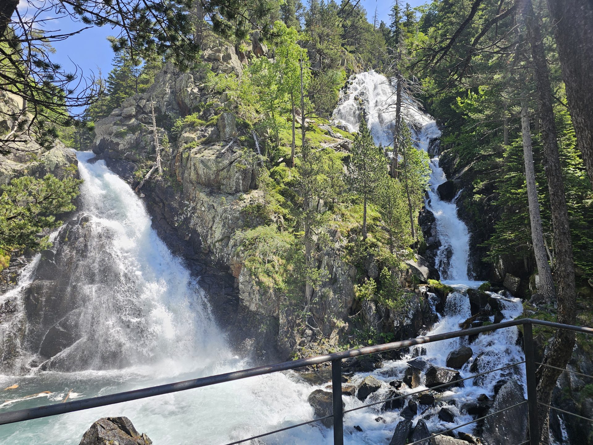 Gorgas de alba | Pyrenese watervallen en heldere riveren [Route]