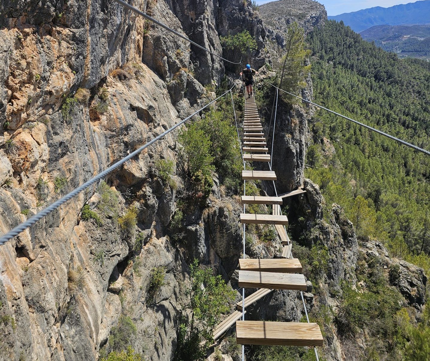 La Falconera Via ferrata | Bruggen, laders en Zip-Line [Routeinfo]